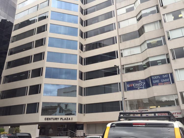 SE RENTA OFICINA AMOBLADA - EDIFICIO CENTURY PLAZA I EN QUITO - TEV25682