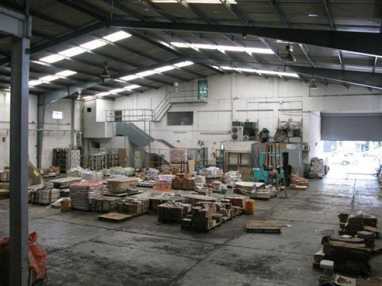 BODEGA CON SALA DE EXHIBICION ANDENES Y BODEGA - BOR56735