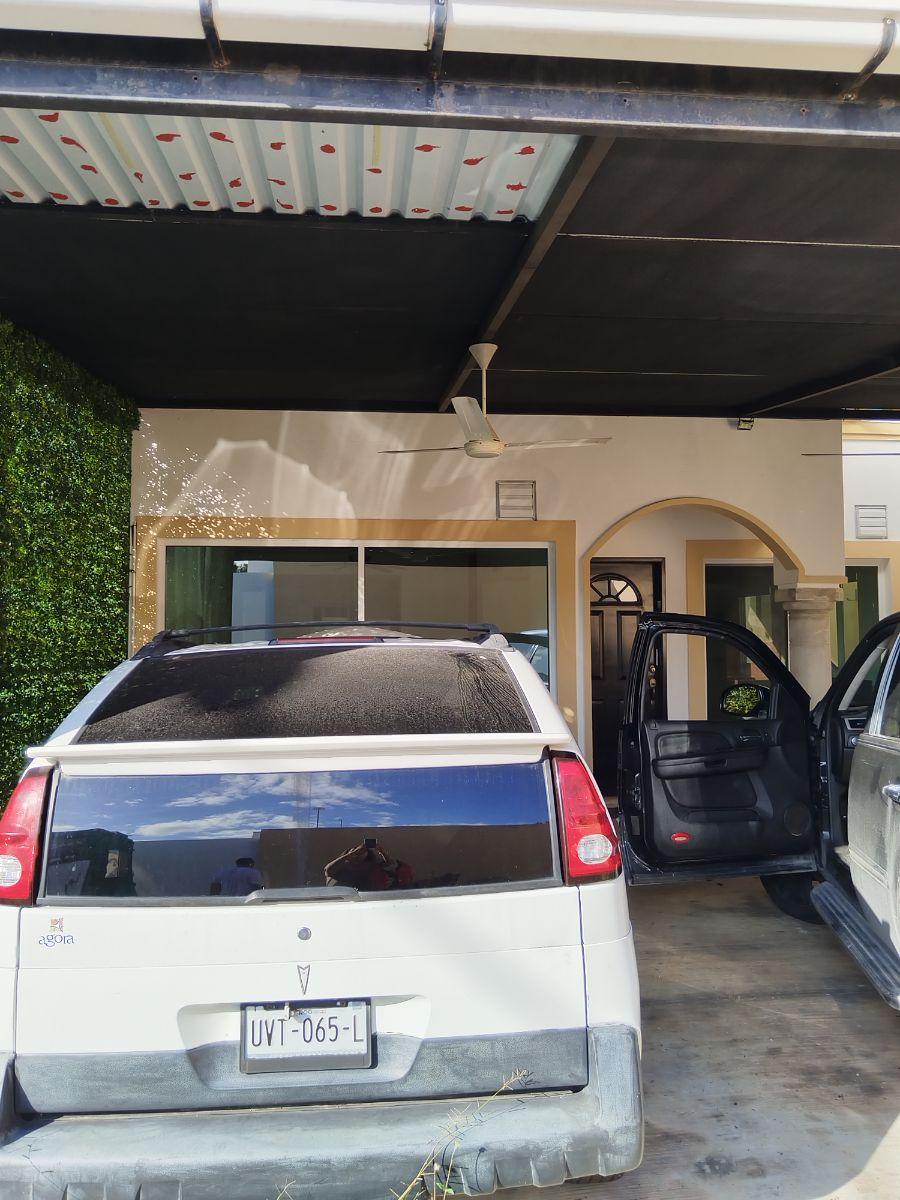 Casa de un nivel Remodelada en Santa Fe Tres - CAV358407