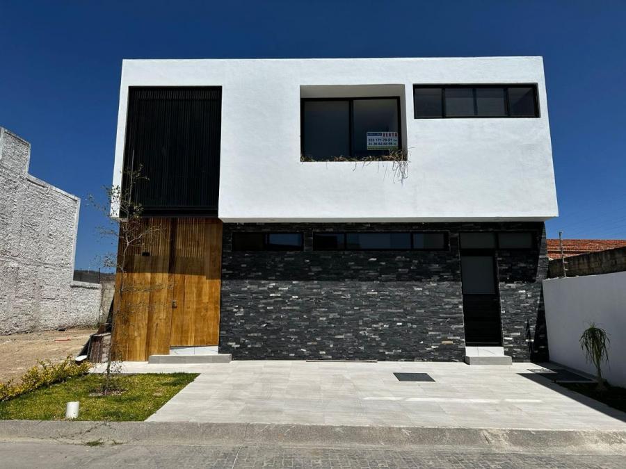 CASA NUEVA EN VENTA EN FRACC. CASA FUERTE, TLAJOMULCO DE ZÚÑIGA, JAL ...
