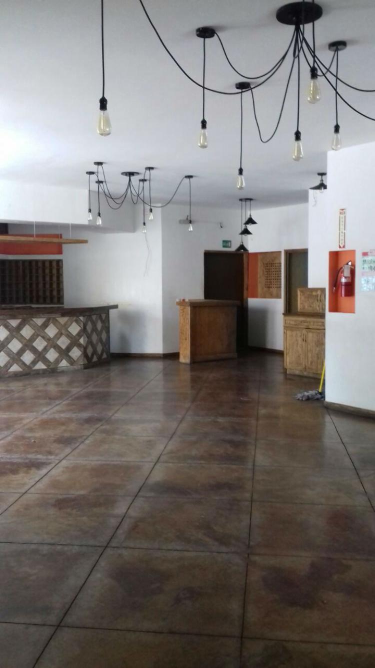 SE RENTA LOCAL COMERCIAL ZONA SÁTELITE - LOR176241