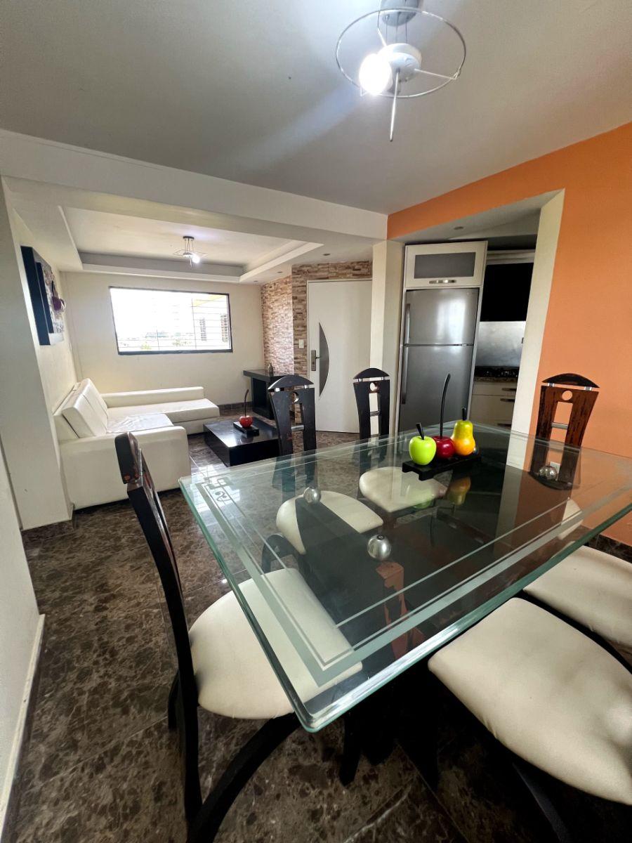 En Alquiler Apartamento en Alto Barinas. Conjunto Privado - APA254900