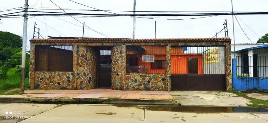 Venta de casa urbana Santa Rufina a 200 metro de el Elevado de biruaca ...